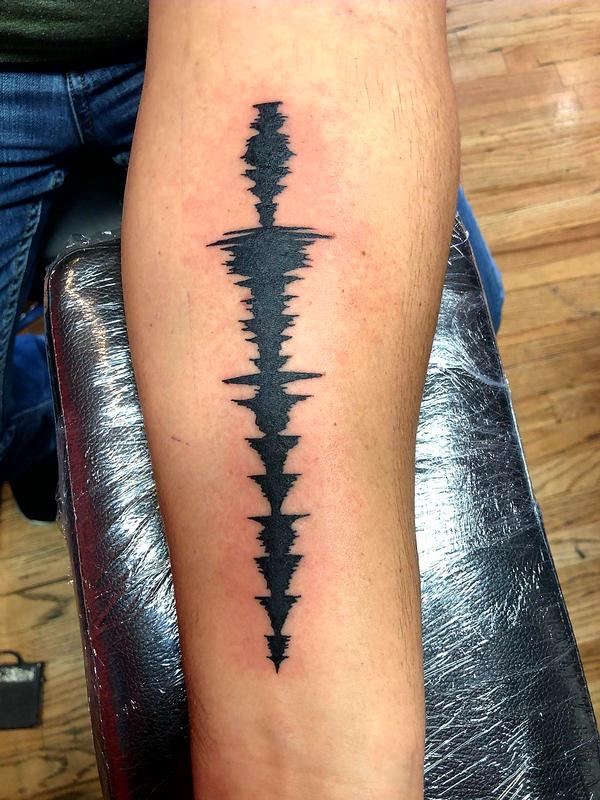 Soundwave tattoo by Junior Gonzalez: TattooNOW